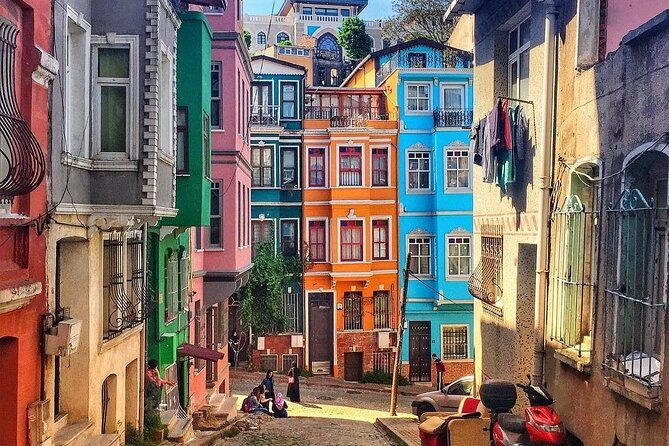 Istanbul in Colors: Balat Tour Review - Architectural Gems and Local Businesses
