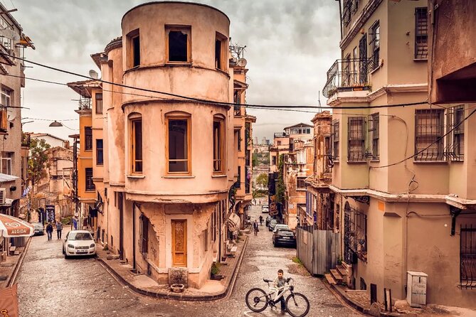Istanbul in Colors: Balat Tour Review - The Fascinating History of the Greek Orthodox, Jewish, and Muslim Communities