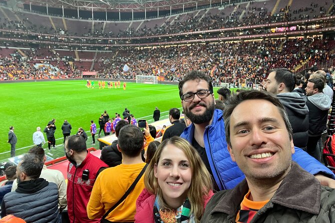 Istanbul: Live a football game and Turkish passion like a Local - Key Points