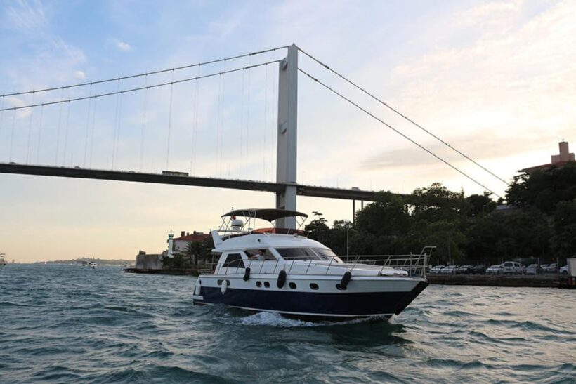 Istanbul: Luxury Yacht Tour at Sunset w Snacks - Why This Sunset Yacht Tour Stands Out