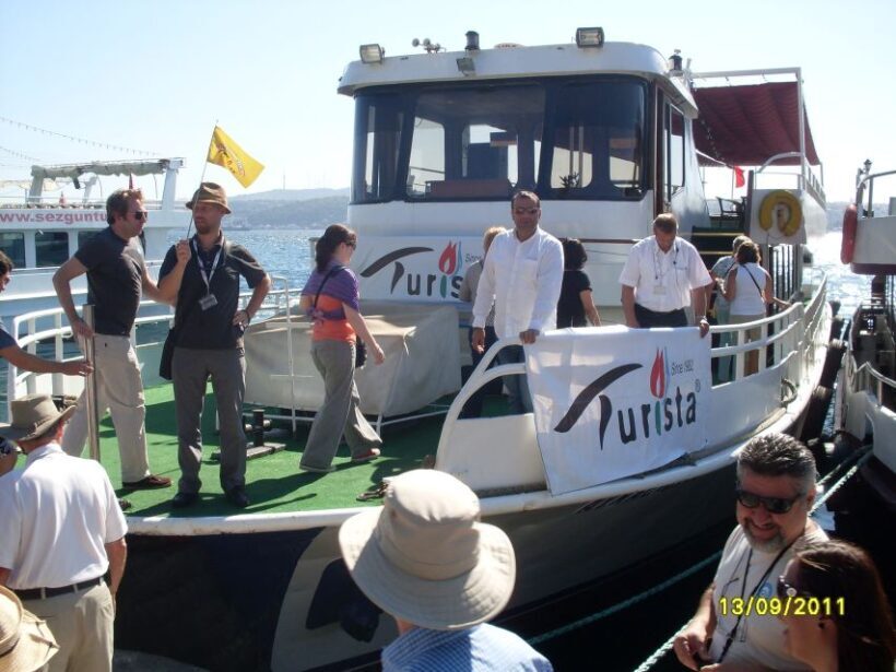 Istanbul: Morning Bosphorus Boat Tour with Spice Bazaar - Key Points