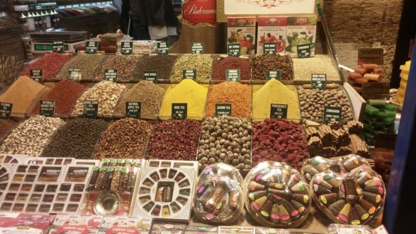 Istanbul: Morning Bosphorus Boat Tour with Spice Bazaar - An In-Depth Look at the Experience