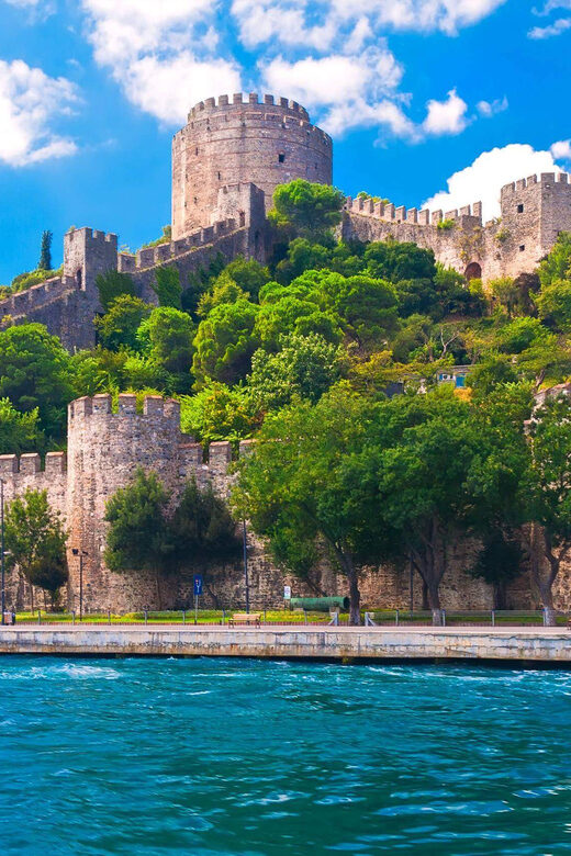 Istanbul: Private Bosphorus Strait Sightseeing Yacht Cruise - The Sum Up