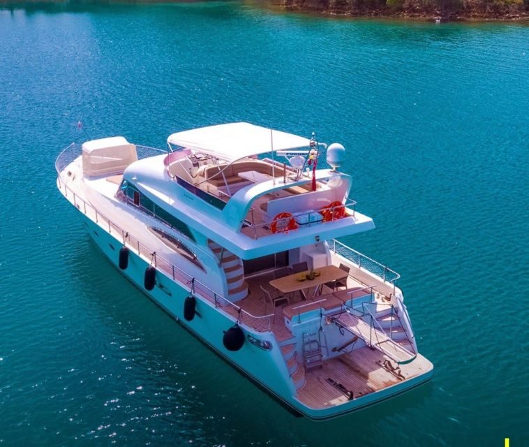 Istanbul: Private Bosphorus Tour on Luxury Yacht w/transfer - Why Travelers Love This Tour