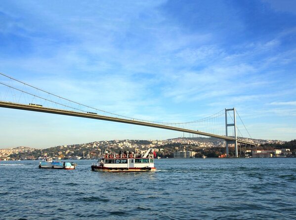 Istanbul: Private Bosphorus Tour On Luxury Yatch - Key Points