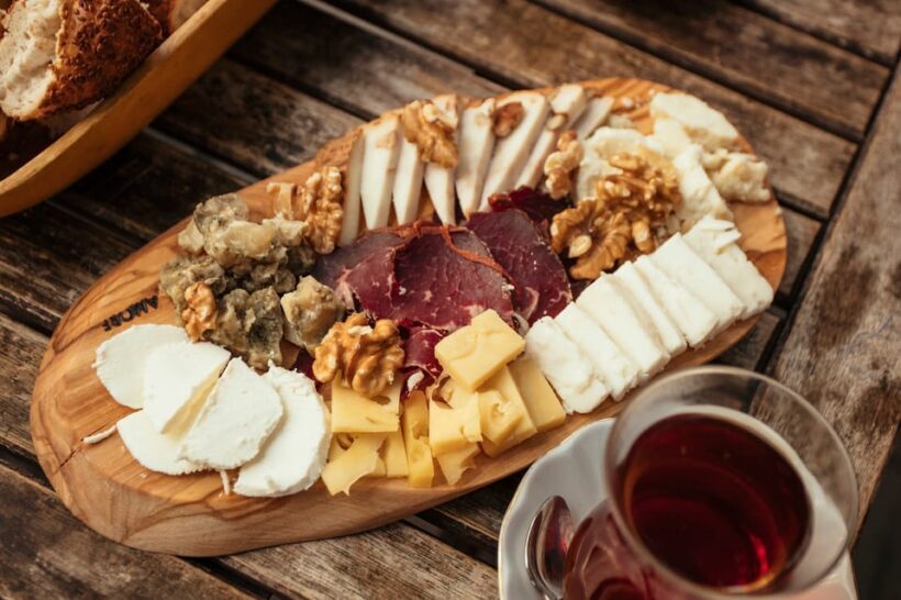 Istanbul: Private Guided Food Tour with 10 Tastings - Starting Point and Duration