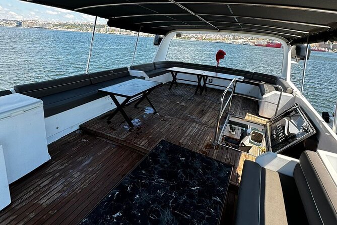 Istanbul Private Luxury Yacht on Bosphorus 25 Meter 82 Feet - Who Will Love This Tour?