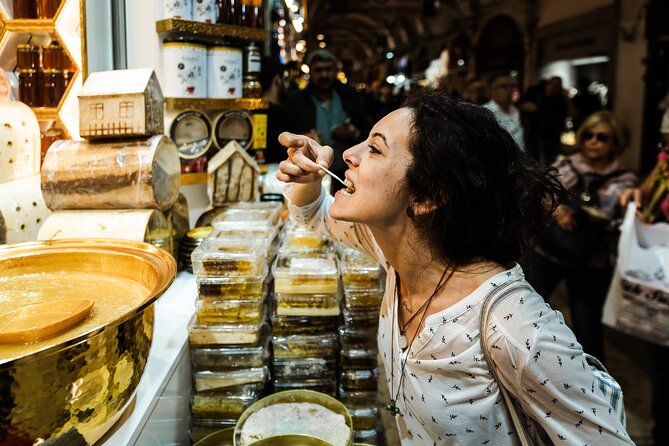 Istanbul Private Walking Tour: Highlights & Gems With a Local - Practical Tips for Your Walking Tour: What to Bring and Wear