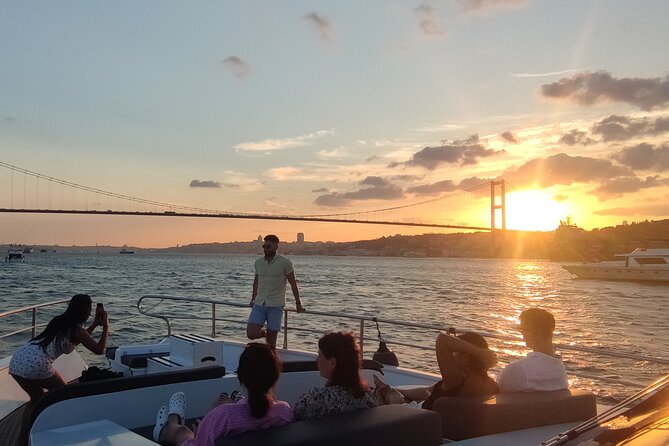 Istanbul Sunset Cruise on the Bosphorus - Onboard Amenities and Offerings
