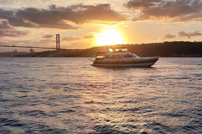 Istanbul Sunset Cruise With Luxury Yacht On Bosphorus - Customer Feedback and Pricing