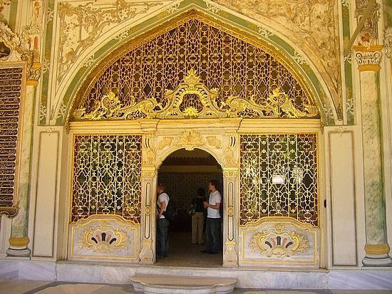 Istanbul: Topkapi Palace Guided Tour - An Overview of the Experience