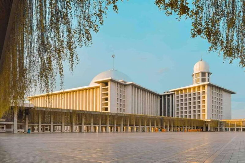 Istiqlal Mosque, National Monument, Kota Tua, and China Town - Who Will Love This Tour?