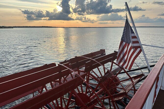 Italian Buffet Dinner Cruise Aboard the Barbara Lee Paddlewheeler - A Closer Look at the Experience
