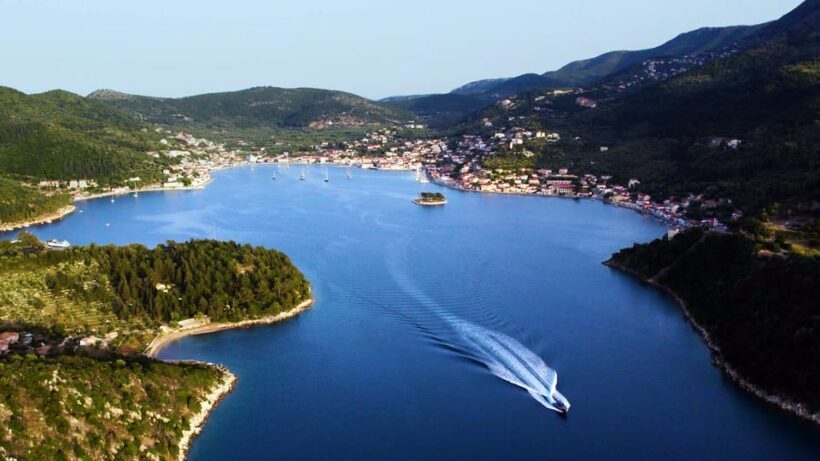 Ithaca Island Tour with Bus & Cruise with Swim Stops - A Deep Dive into the Experience