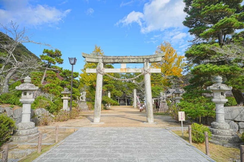 Iwakuni Tour: Kintaikyo Bridge, Castle Town & Seal Engraving - FAQ