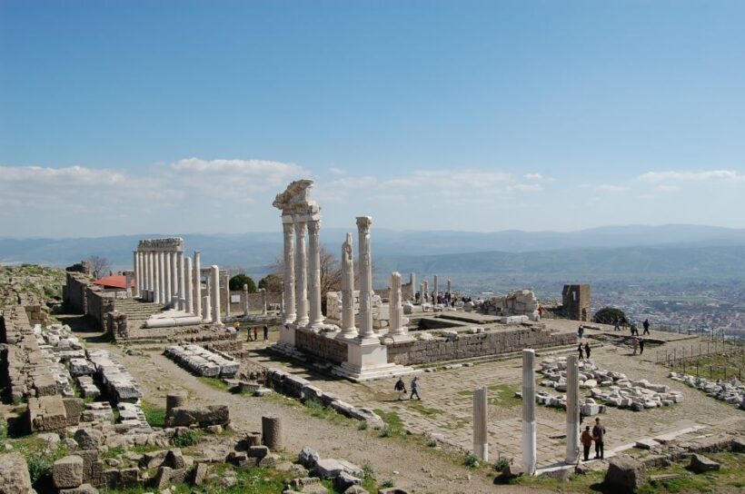 Izmir: Pergamum Tour with Private Guide & Van - Key Points