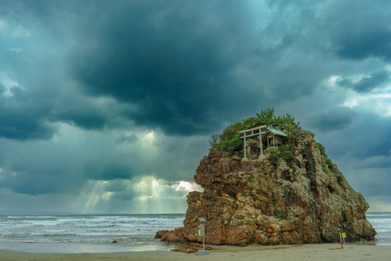 Izumo: Kimono Rental, Izumo Taisha, and Inasa No Hama Tour - Visiting Izumo Taisha