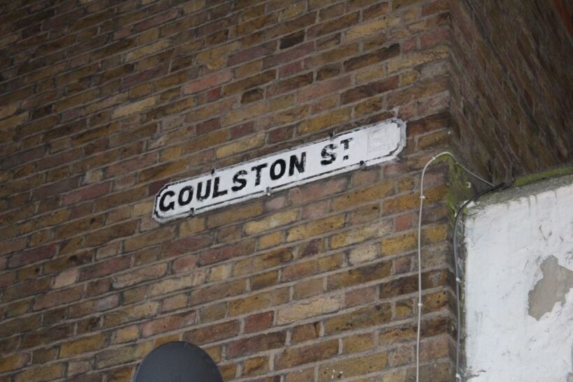 Jack The Ripper Tour in London's East End - The Guide and Group Dynamics