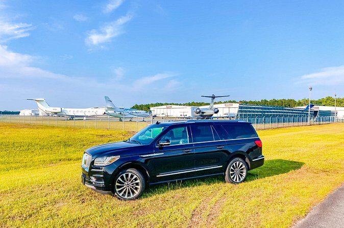 Jacksonville Airport Private Lux Car Transfer to Downtown Hotels - Who Should Consider This Transfer?