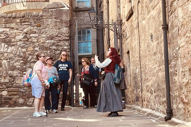 Jacobite History and Outlanders Scotland Walking Tour - Uncovering Outlander Connections