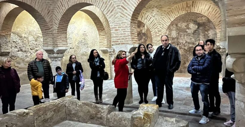 Jaén: 3 hour tour, Cathedral, Arab Baths + Olive oil tasting - Starting Point: Plaza de Santa María