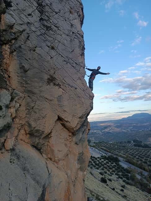 Jaén: Via Ferrata. Guided Rock Climbing Tour - FAQ