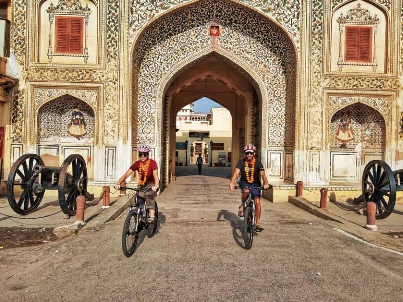 Jaipur: 3-Hour Morning Bike Tour of Jaipur Old City - Exploring Jaipur’s Old City on Two Wheels