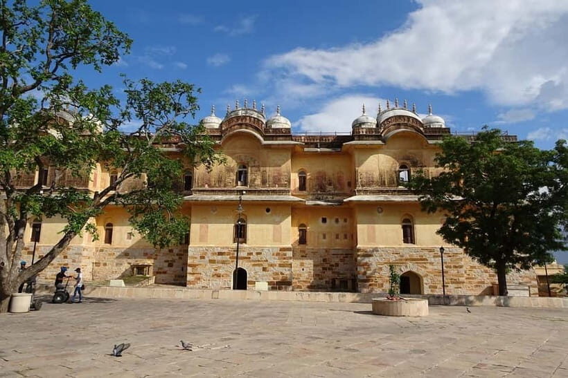 Jaipur: 4 Hours Nahargarh and Jaigarh Forts Tuk-Tuk Tour - Who Will Enjoy This Tour?