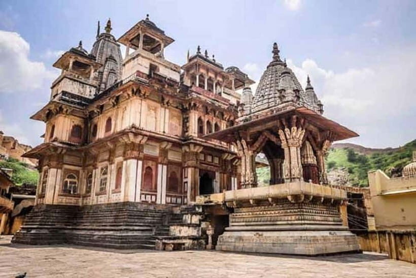 Jaipur: Amber Fort, Stepwell & Blind Love Temple Guided Tour - FAQ