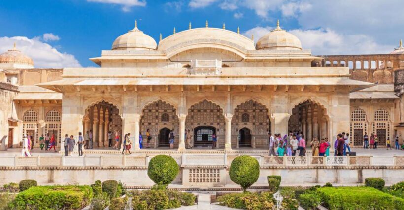 Jaipur Amer Fort, Jal Mahal & Stepwell Private Half-Day Tour - An In-Depth Look at the Tour Experience