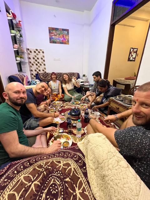 Jaipur: Cooking class at the host family's house for 3 hours - The Sum Up