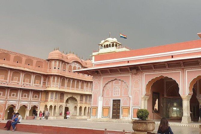 Jaipur: Full Day Private tour with professional guide by Car - What Travelers Are Saying