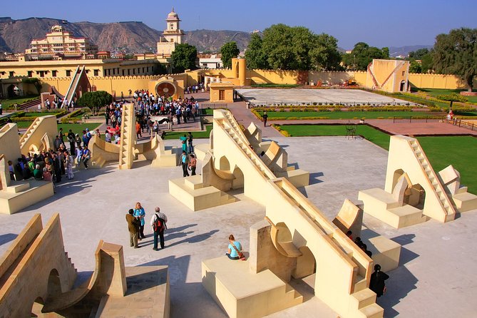 Jaipur Guided City Tour: City Palace, Jantar, Hawa & Jal Mahal - What’s Included and What’s Not