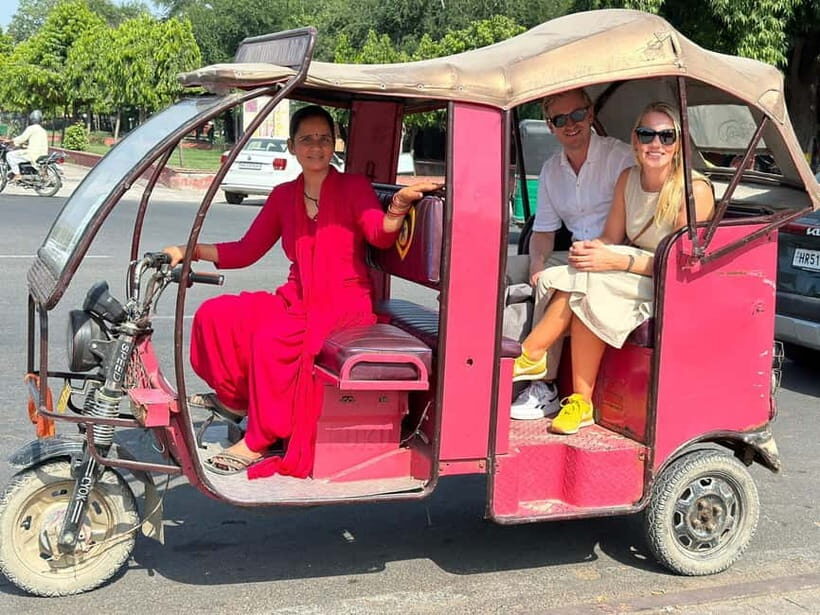 Jaipur Half-Day City Tour By E-Rickshaw with Female Driver - Discover Jaipur in Comfort and Style: A Review of the Half-Day E-Rickshaw Tour with Female Drivers