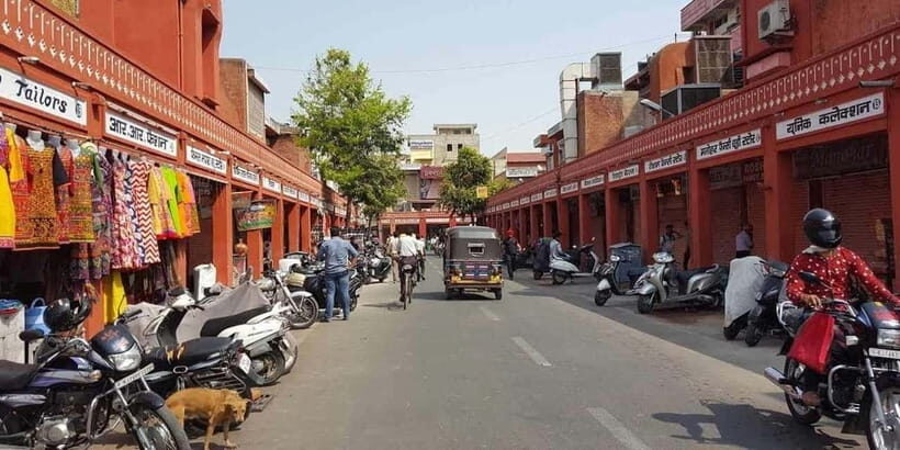Jaipur: Local Bapu Bazaar Walking Tour with Street Food - An In-Depth Look at the Jaipur Bapu Bazaar Walking Tour