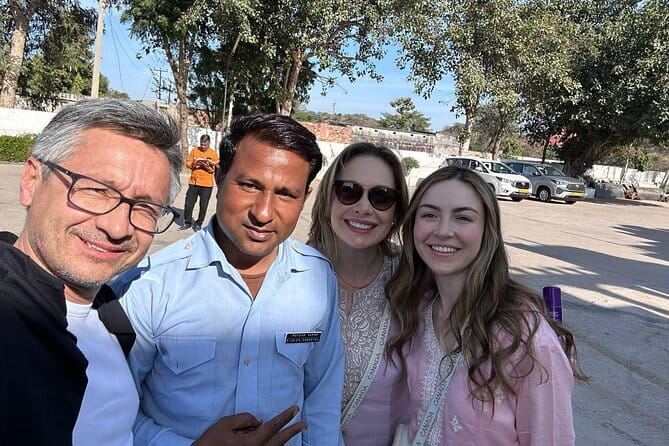 Jaipur One Day Private Sightseeing Tour with Guide - Why This Tour Is a Solid Choice