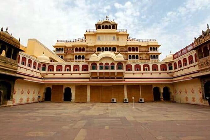 Jaipur One Day Private Sightseeing Tour with Guide - Who Should Book This Tour?