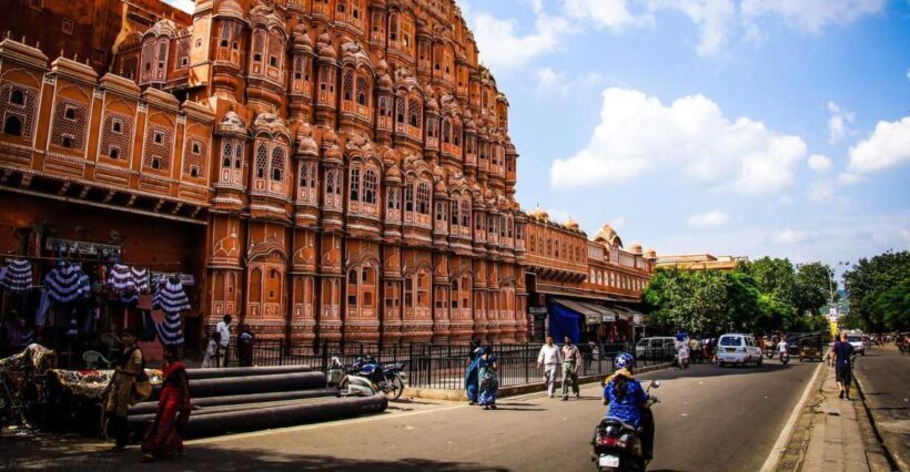 Jaipur: Private Full-Day City Tour by Tuk-Tuk or Car - Exploring Amber Fort