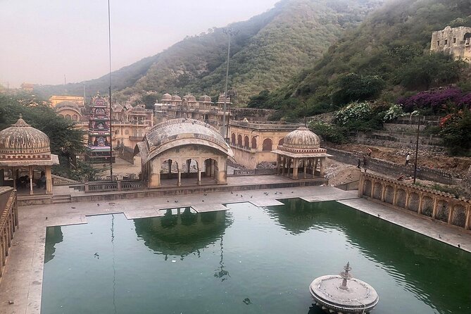 Jaipur Private Full-Day Sightseeing Tour By Car - Guides: The Heart of the Experience