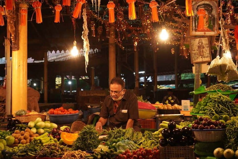 Jaipur: Private Local Shopping Tour with Pickup & Guide - Convenience and Customization