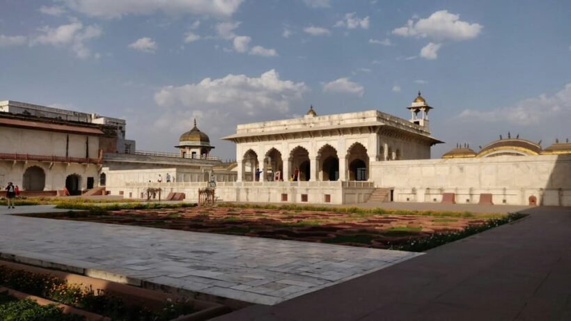 Jaipur: Same Day Taj Mahal & Agra Fort with transfers - FAQ