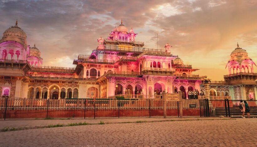 Jaipur Sightseeing by Tuk-Tuk: Temples, Palaces & Markets - A Detailed Look at Jaipur Sightseeing by Tuk-Tuk