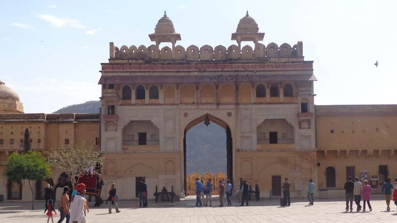 Jaipur: Sunrise at Chulgiri Temple & Heritage City Tour - Exploring Jaipur Through This Full-Day Tour