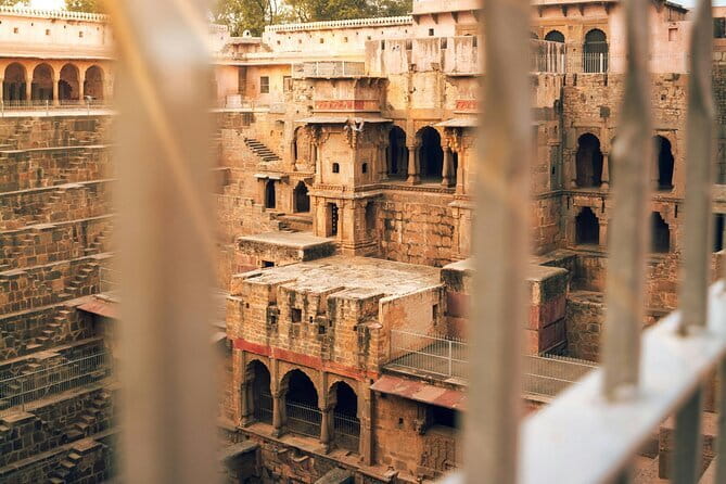 Jaipur to Agra Day Trip with Fatehpur Sikri and Abhaneri Stops - The Complete Experience: What to Expect