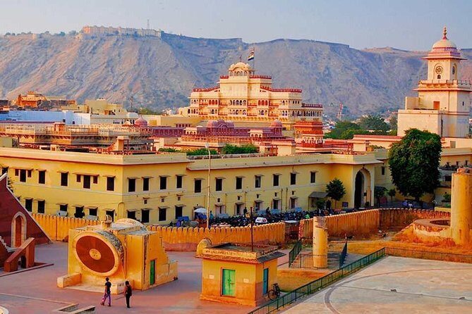 Jaipur Tour From Delhi By Private Car with Guide and Lunch - What’s Included and What’s Not?