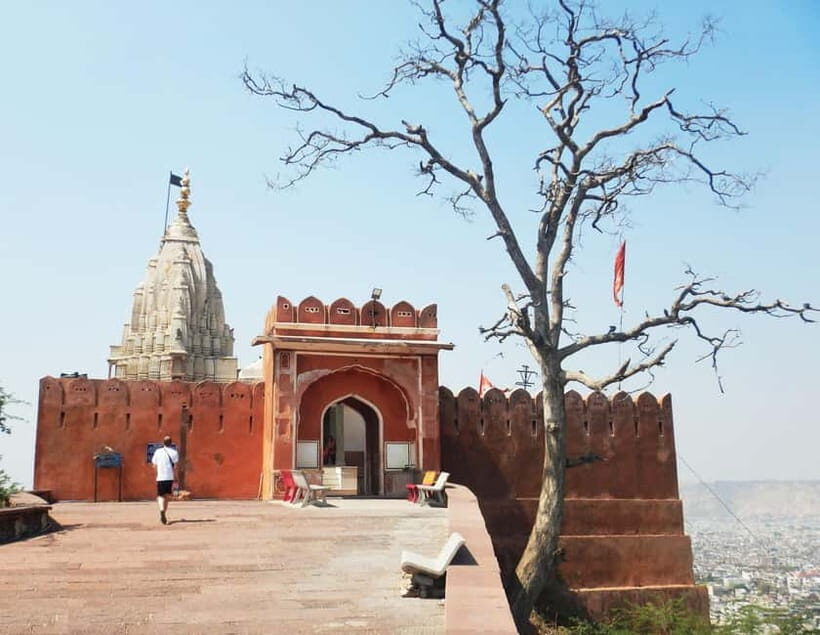 Jaipur: Tour with Nahargarh Sunrise or Monkey Temple Sunset - FAQs