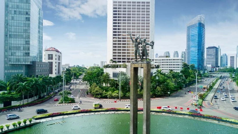 Jakarta: Guided Instagram Tour of Monas - Key Points