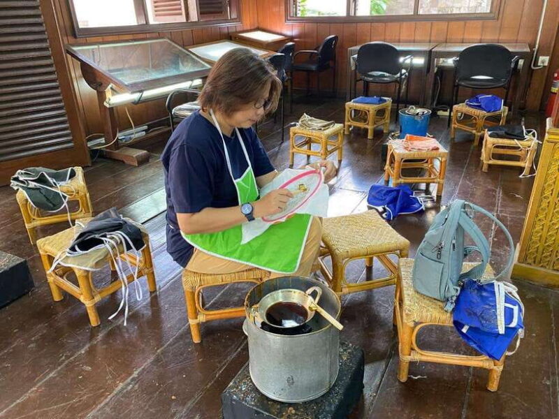 Jakarta Landmark Tour with Batik Workshop - The Batik Workshop: A Creative Cultural Experience