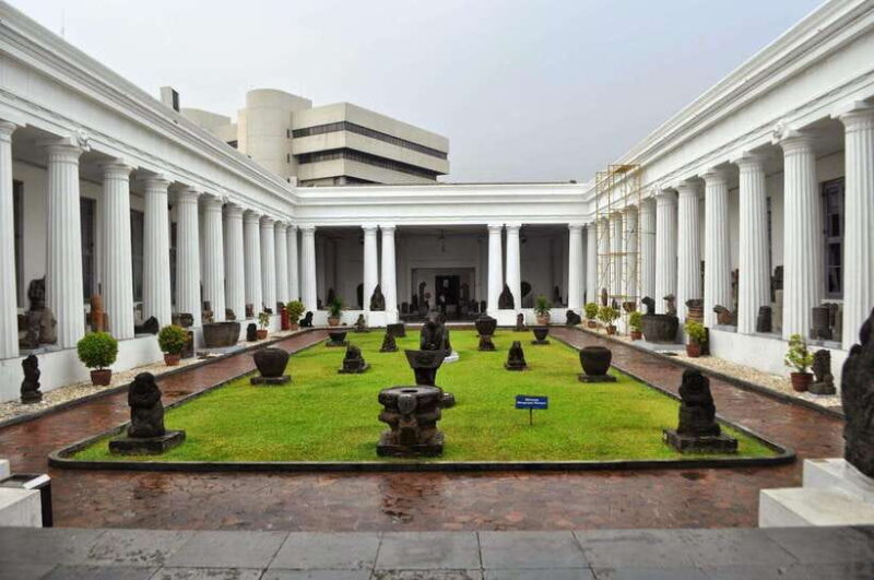 JAKARTA : MAKE YOUR CUSTOMIZED DAY TOURS WITH CAR DRIVER - What to Expect From the Itinerary