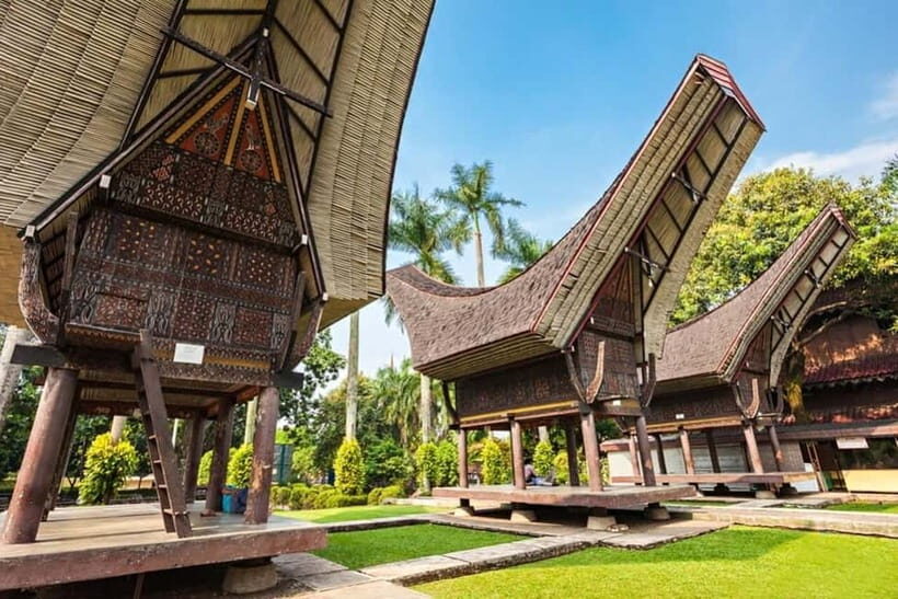 Jakarta: Mini Indonesia Cultural Park & Museums Walking Tour - Key Points
